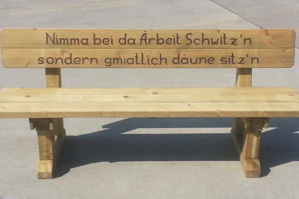 BANK MIT INSCHRIFT FÜR BESONDERE ANLÄSSE | Pointner Rundholz GmbH aus ...